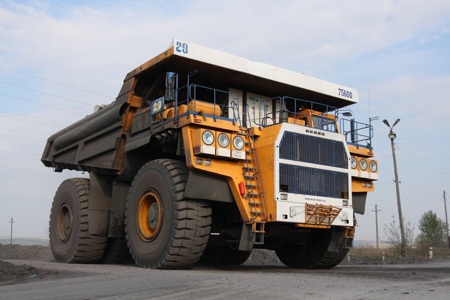 Top 5 World’s Biggest Mining Dump Trucks
