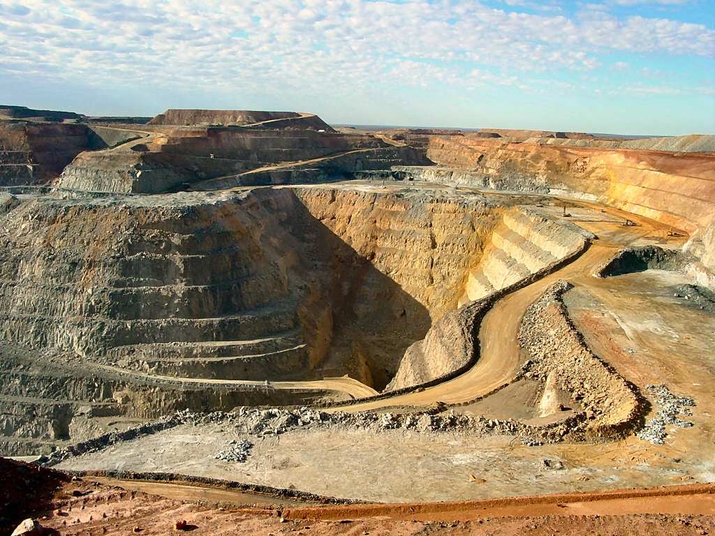 The World’s 5 Largest Open-Pit Mines