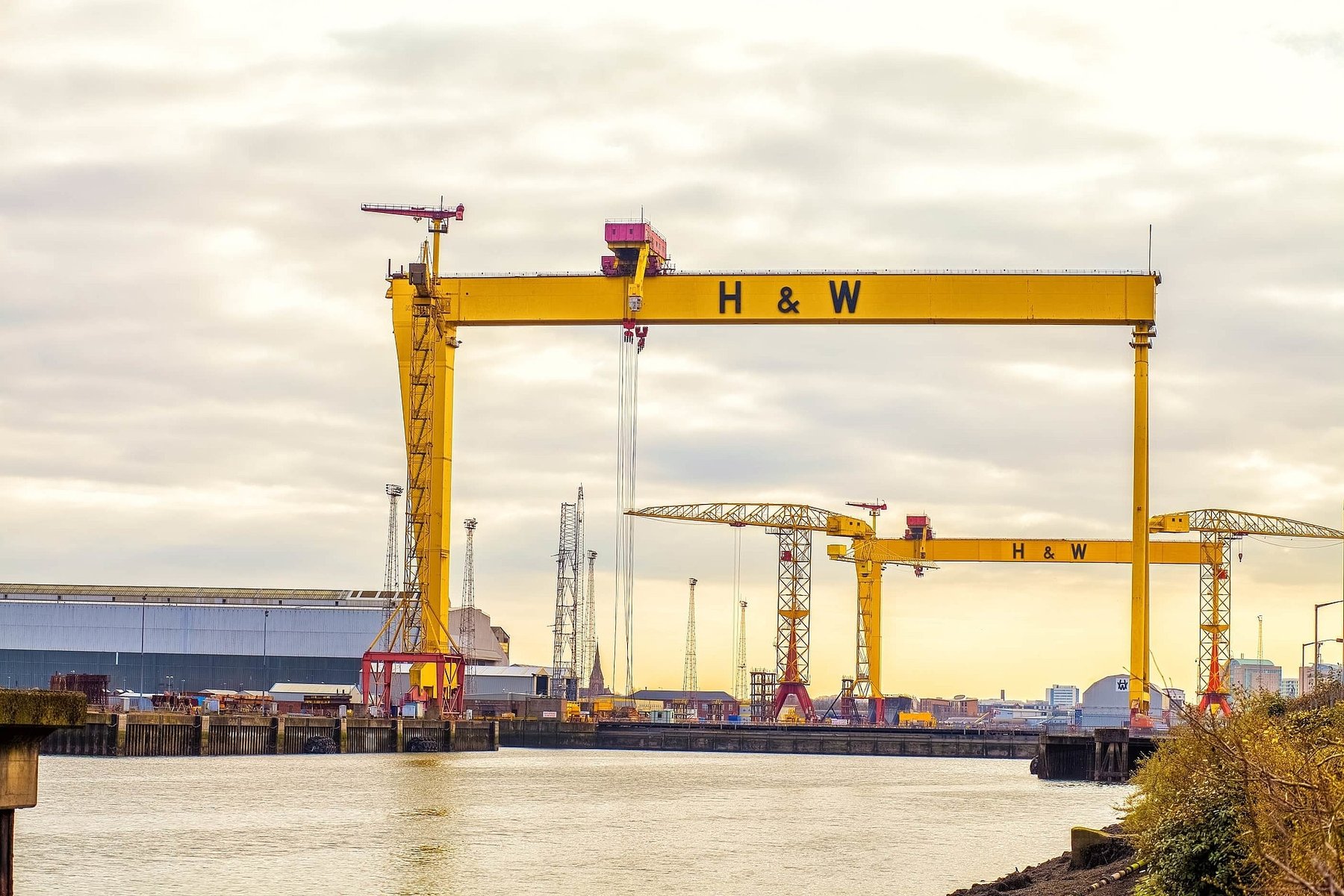 Top 5 World's Biggest Cranes