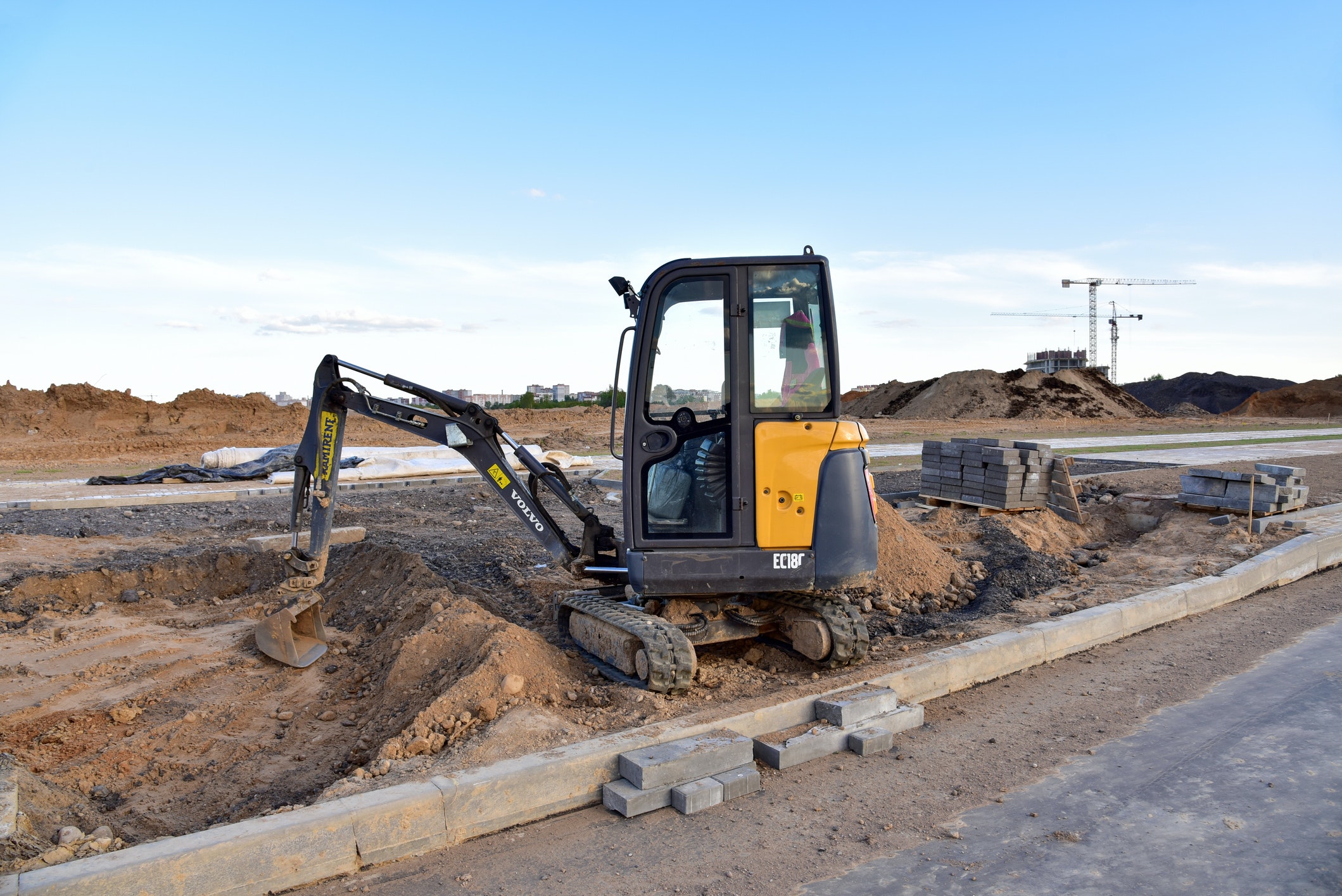 Complete Guide to Volvo Excavator Models