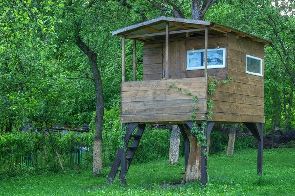 How to Build a DIY Treehouse
