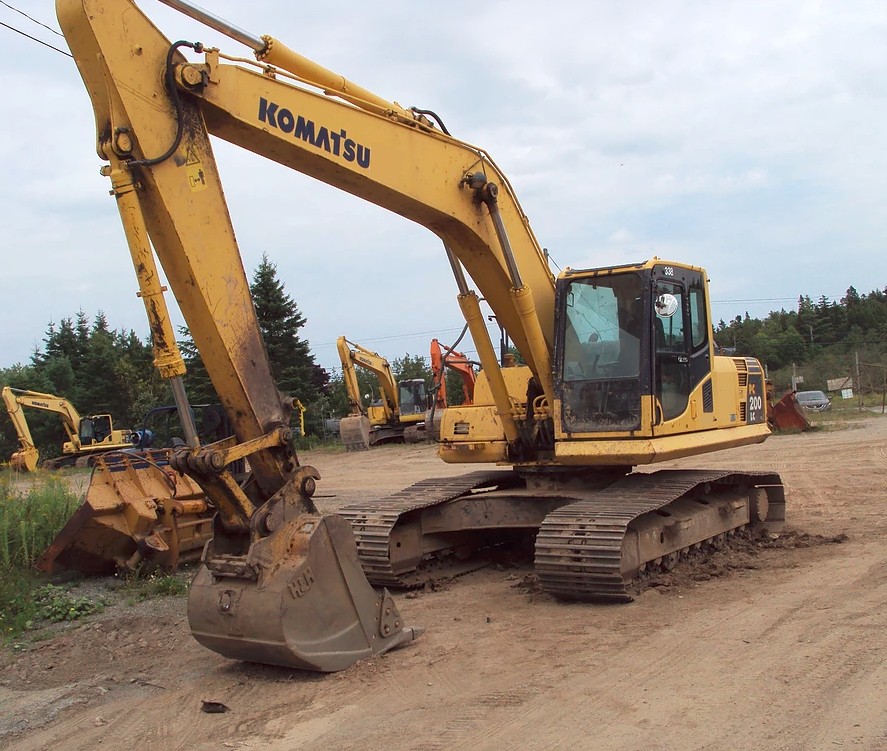 Komatsu PC200-8 Excavator Review & Specs | iseekplant
