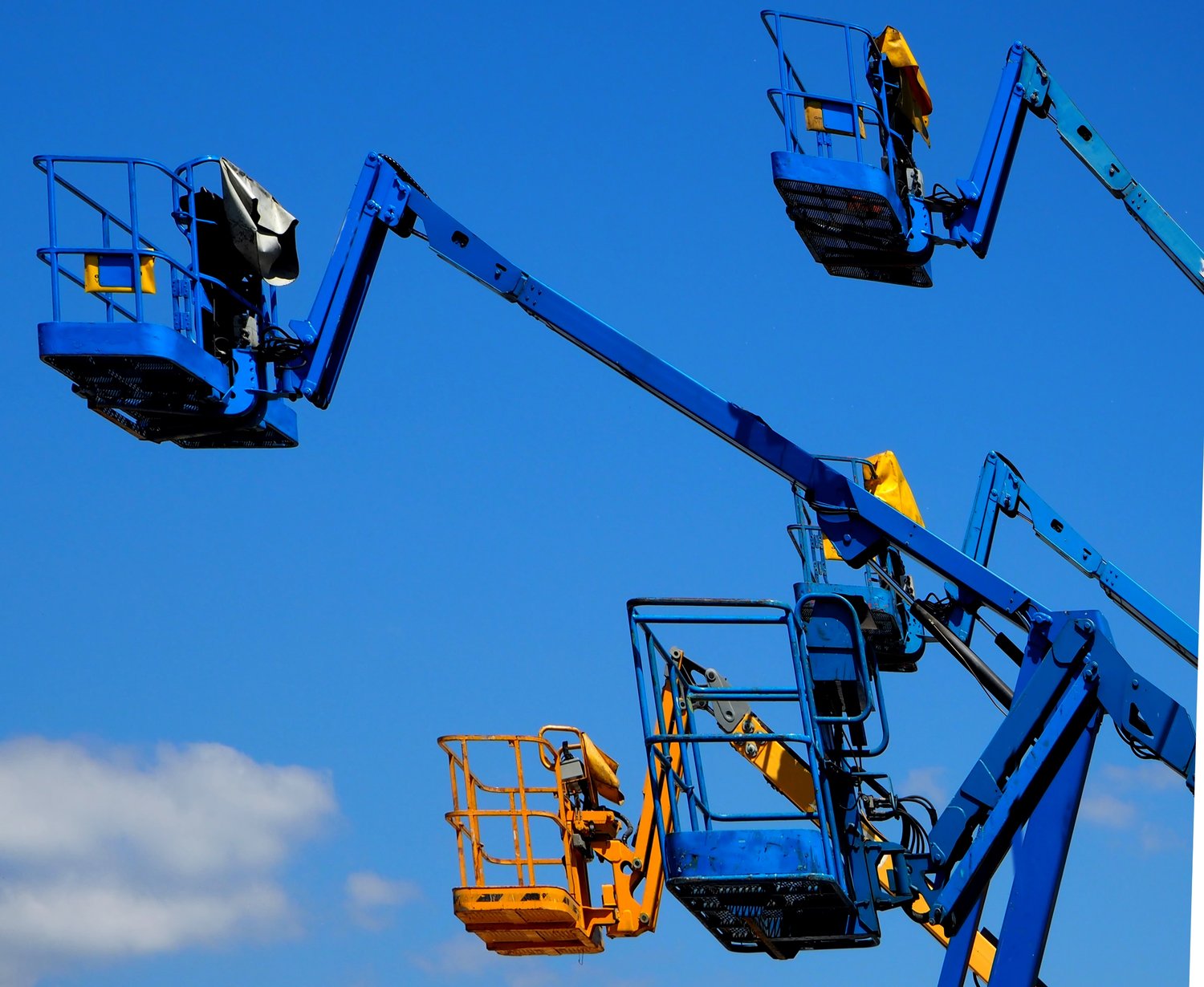 A Guide to Hiring a Knuckle Boom EWP | iseekplant