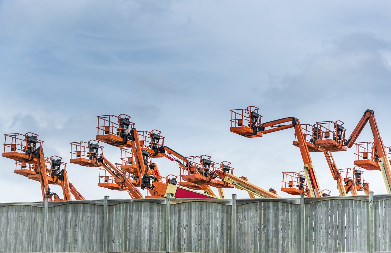 A Guide to Hiring a Knuckle Boom EWP | iseekplant