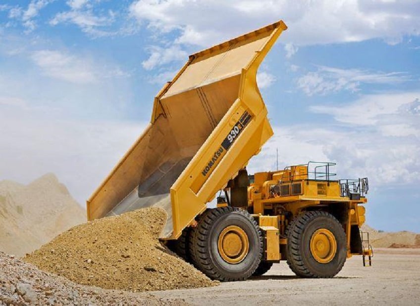 Komatsu 930E-5 Dump Truck Review & Full Specs | iseekplant