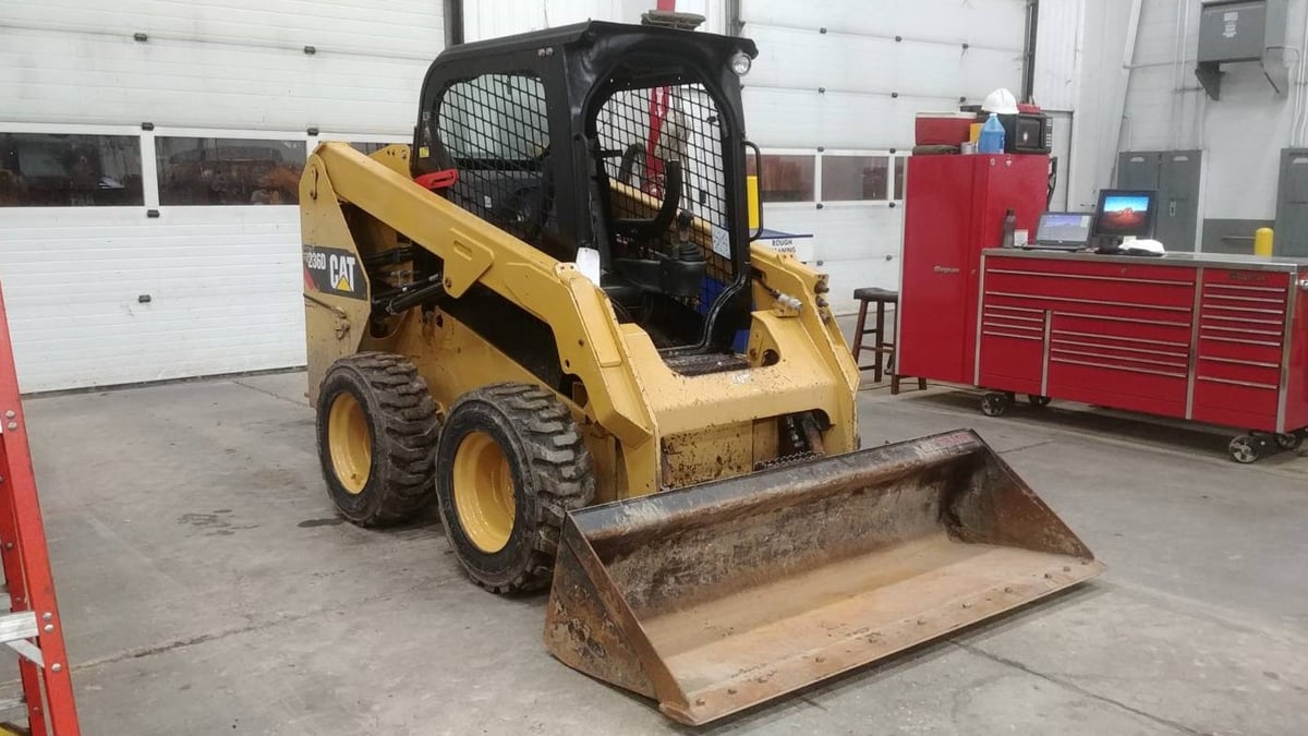Caterpillar 226D Skid Steer Loader Review & Specs | iseekplant