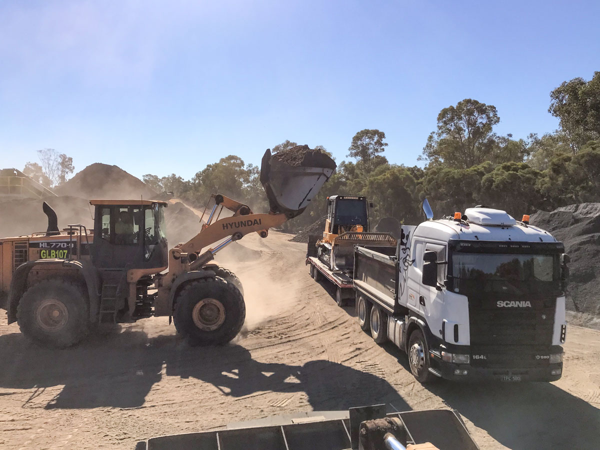 What to expect from wheel loader hire services